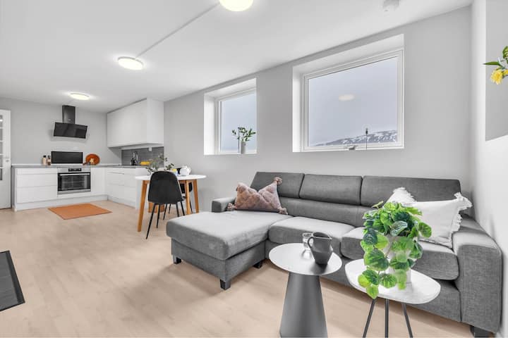 Tromsø Aurora & Mountain View Apartment - Tromsø