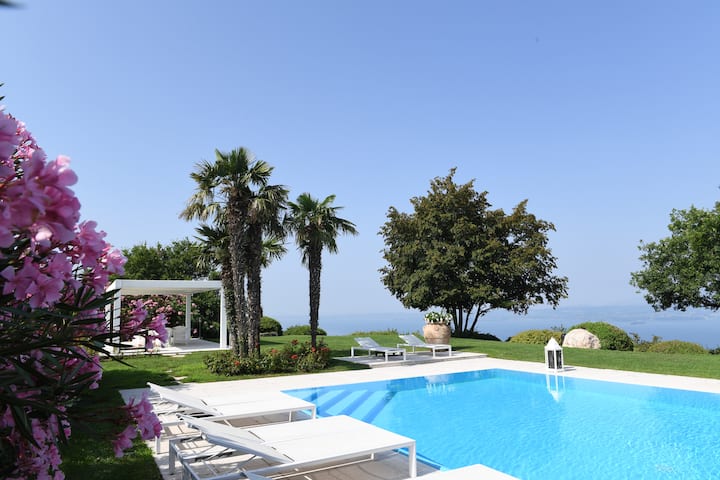Romantic Villa Torri Del Benaco - Garda