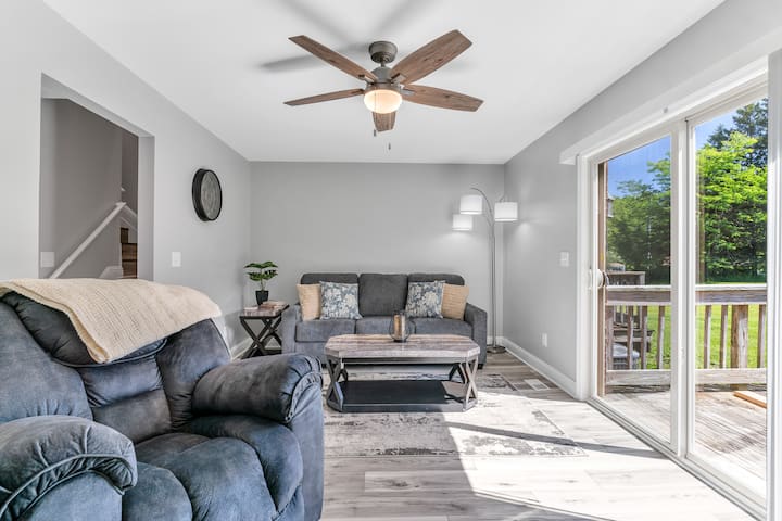 Stylish Groveland 2br/2.5 Bath Townhome- Unit 6643 - Holly Recreation Area, Holly