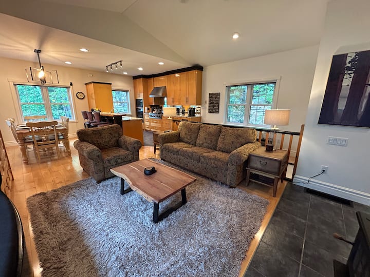 Muskoka Waterfront Lakehouse By Nest Suite Living - Huntsville