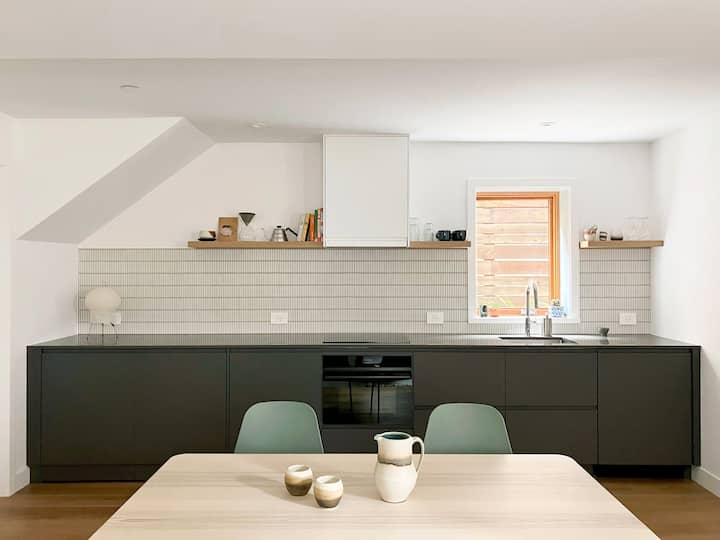 East Van Modern Garden Suite - Vancouver