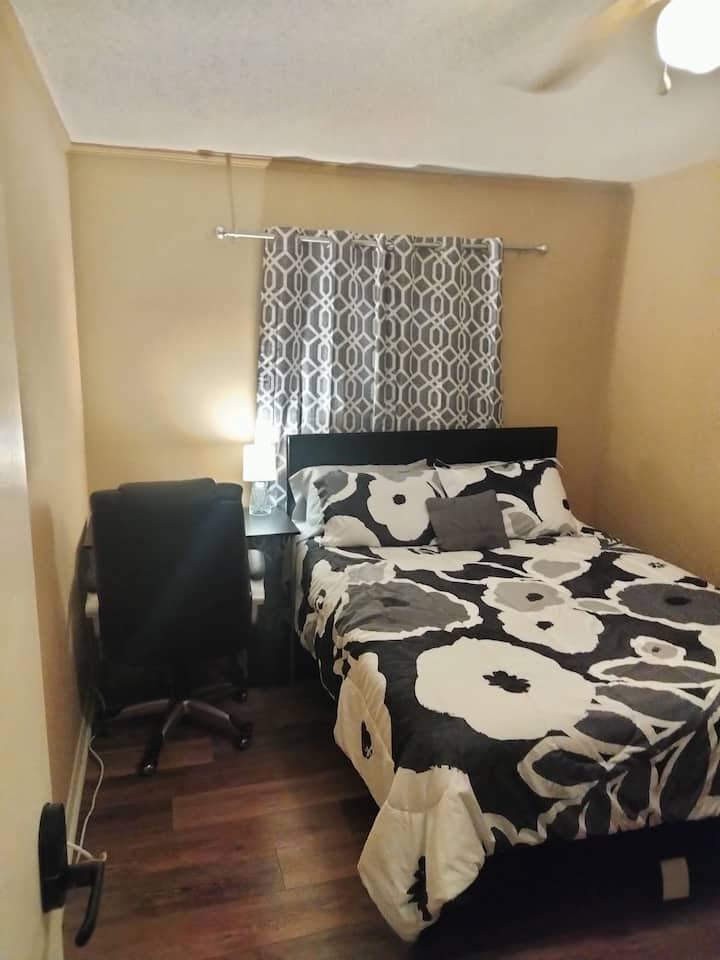 Rural Oasis Room - Ocala, FL