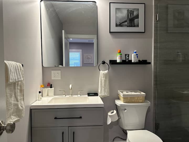 Spacious Home- Master Suite, Private Bath & Office - Quincy, MA