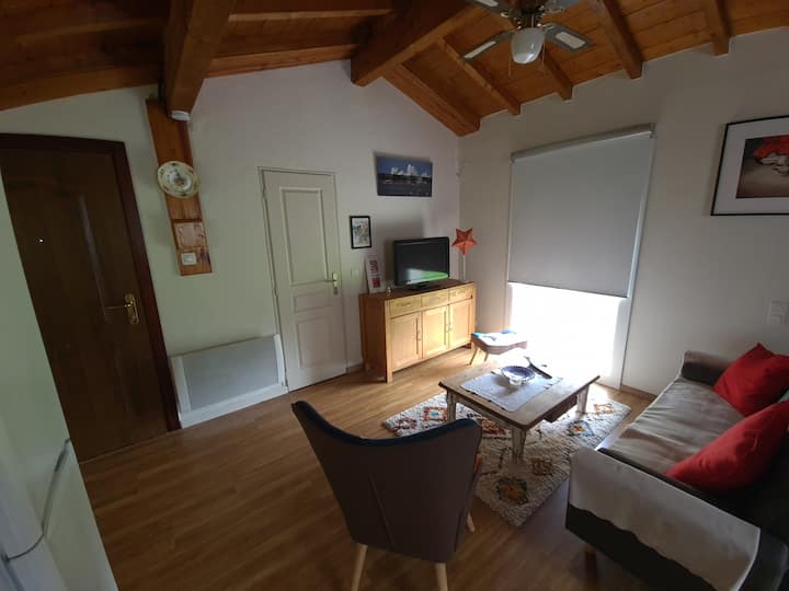 Logement De Charme Avec Terrasse - Bera