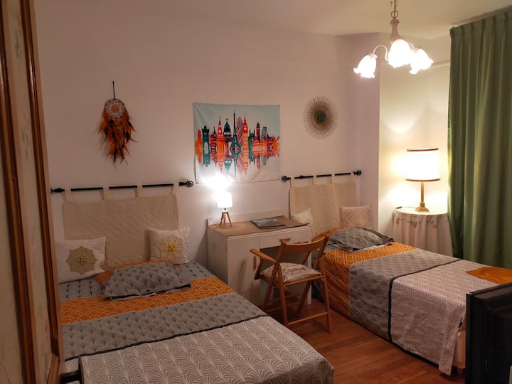 F1, 30m², Le Charme De L'ancien, Très Bien Situé - La Garenne-Colombes