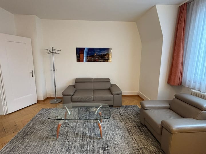 Spacious 2-bedroom Near Lake (Stardust 32) - Zurich, Switzerland