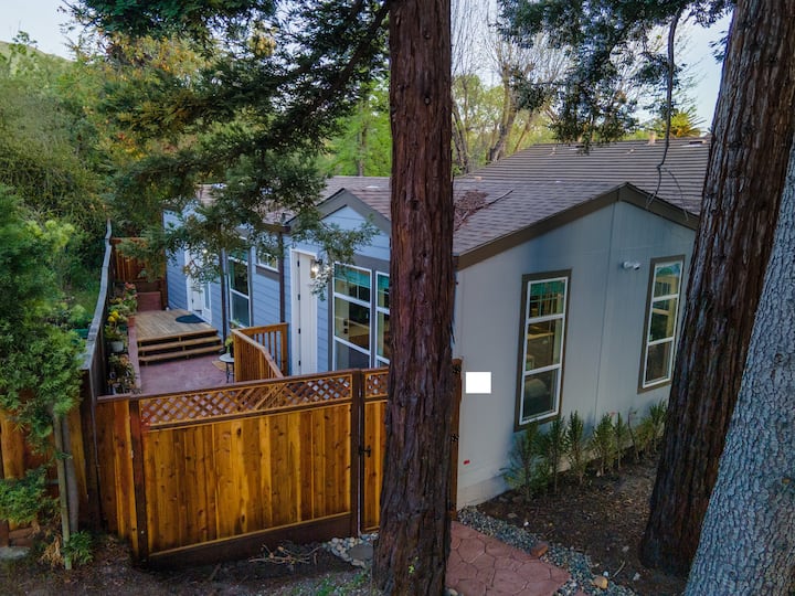 Privately Secluded Guesthouse - Fremont, CA