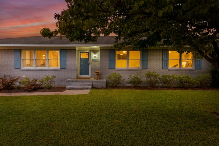 Lover's Weekend W/ Hot Tub & Fire Pit - Wrightsville Beach, NC