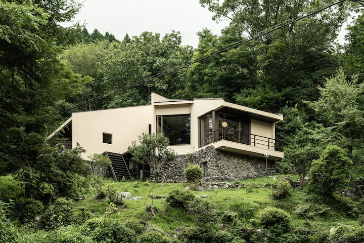 Aknot Hakone・大涌谷を望むモダニズム建築・東京から90分 - Hakone