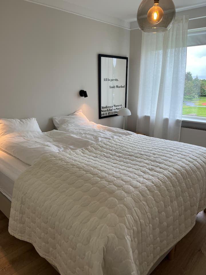 Your Reykjavík Happy Place!

Hg-00019467 - Reykjavík