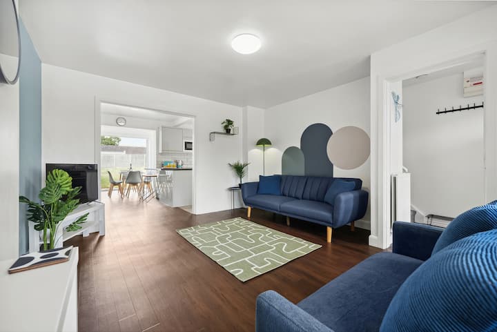 Modern Spacious 3 Bed, Sleeps 6 W/parking, Wifi - Royal Leamington Spa