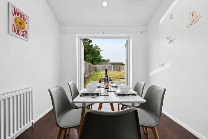 Long Stay/relocations/contractors Sleeps 5, 3 Bed - Royal Leamington Spa