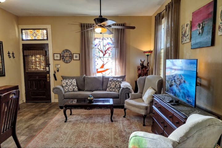 Pool- Privateyard-pets Ok W/no Fee- Great Location - East Beach, TX