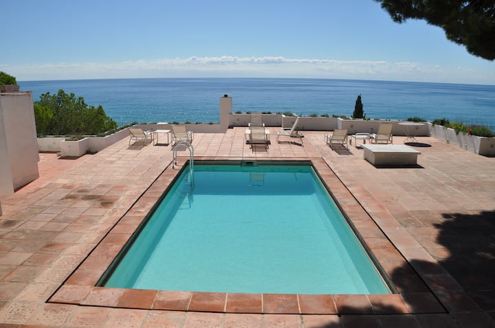 Coderch,  Beach House With Private Swimming Pool - Calella