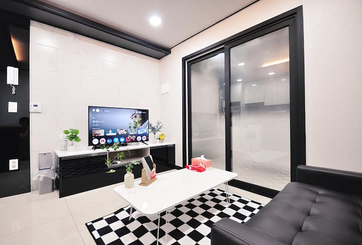 미성년자숙박금지(신분증확인)/소음주의/금연숙소/침구교체/건물내주차불가(주차문의숙소설명참고) - Daejeon