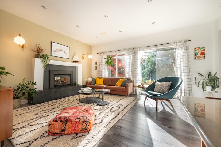 Mountainside Garden Suite & Sauna Near Vancouver - Cyprus