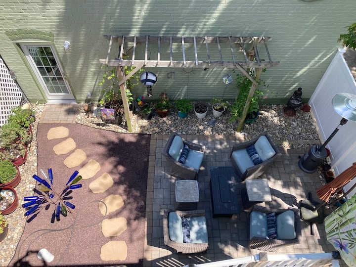 Cozy/comfy Studio W/courtyard - Richmond, VA