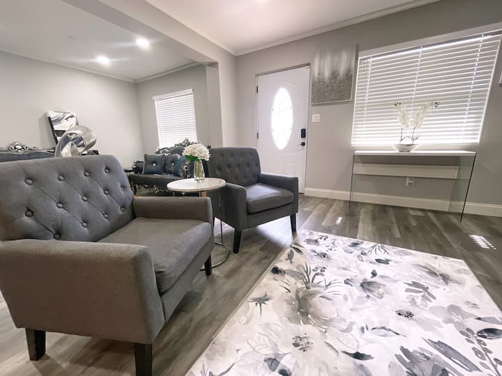 Stylish 3br- Mins To Beach & Downtown St. Pete - St. Petersburg, FL