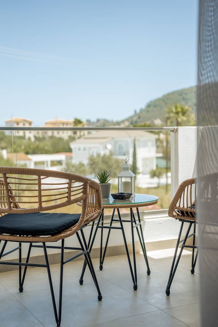 Phōs, Light Modern Living - Zante