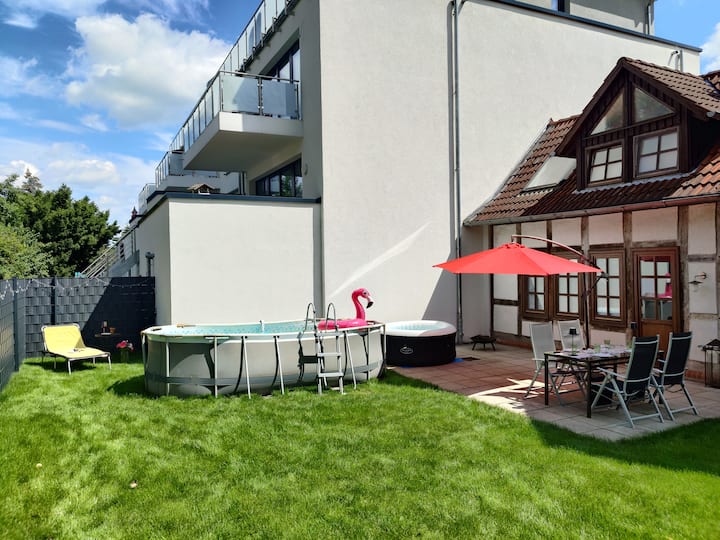 Großes Ferienhaus Mit Heimkino & Fitness & Pools - Burgdorf