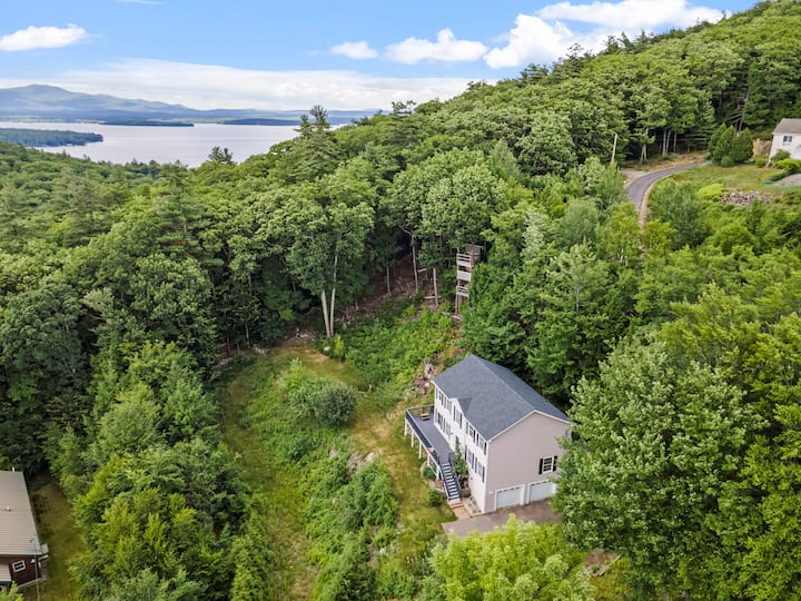 Spacious Home With Views, Sleeps 10 Comfortably - Laconia, NH