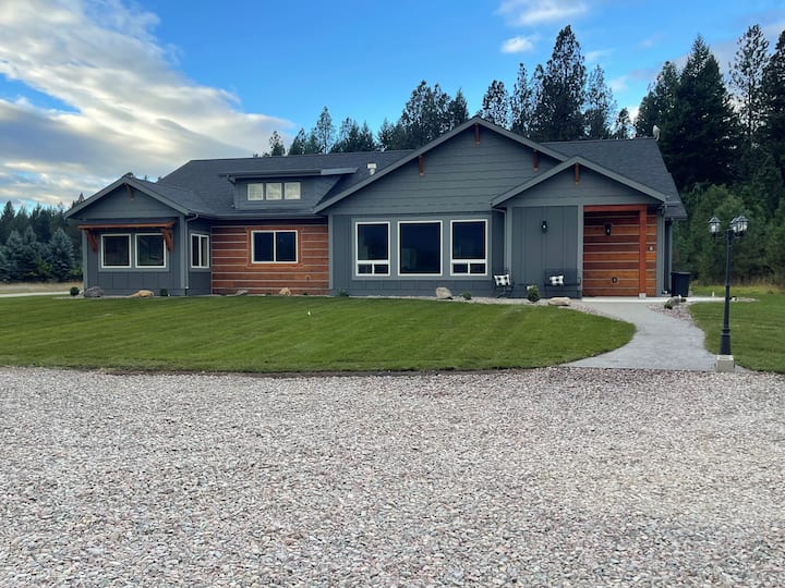 Sleeps 12 Family Home Bigfork Hot Tub Gazebo New - Bigfork, MT
