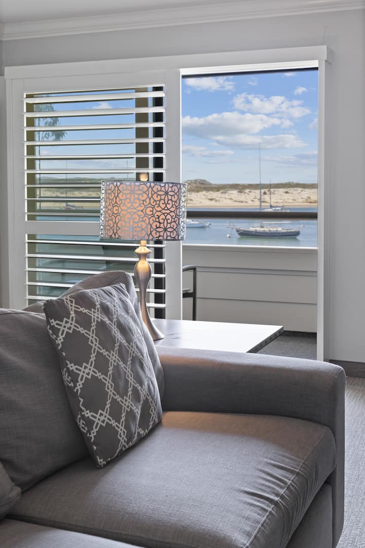 Lux Corner Suite Ocean Views (317) - Morro Bay, CA