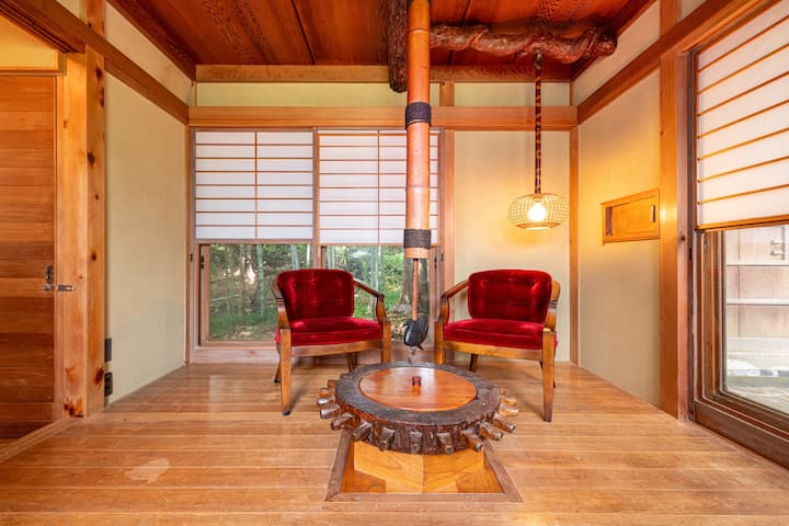 Serene Room: Next To Sengen Shrine's Bamboo Grove - Mount Fuji