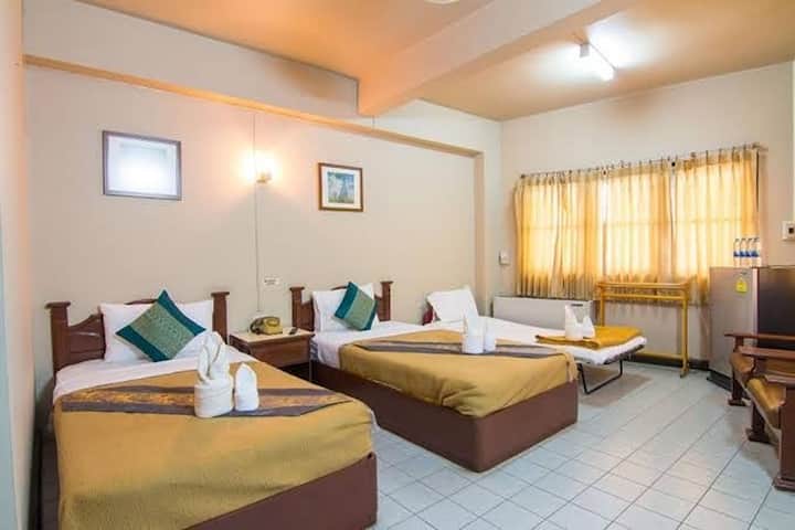 Spacious Triple Room@khelang Nakorn Hotel Lampang - Lampang