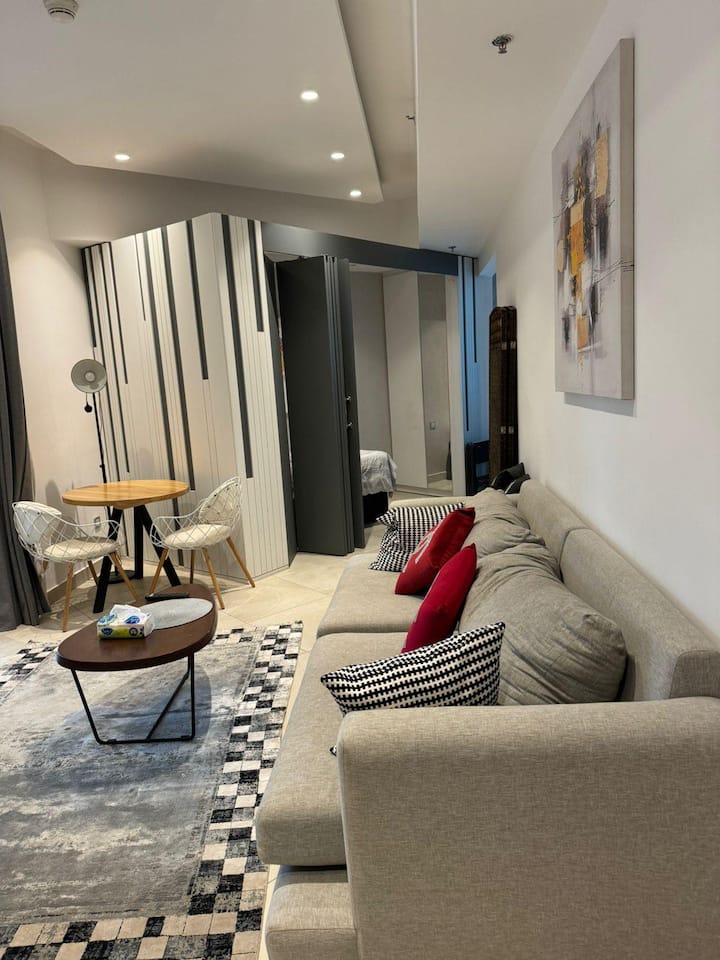 Luxury Apartment In Damac Tower, Al Abdali - Ammán