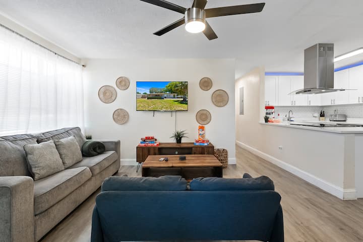 Walkable Gem: Arcades, Mins To Beach, Free Parking - Coconut Creek, FL