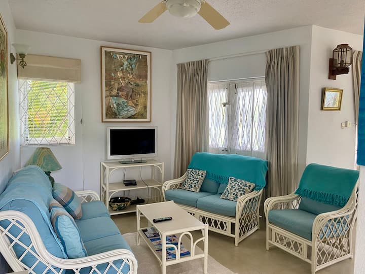 Tropical Luxury Condo Near Beach - Barbados