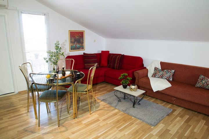 Apartman Nina Sa  Terasom - Starigrad