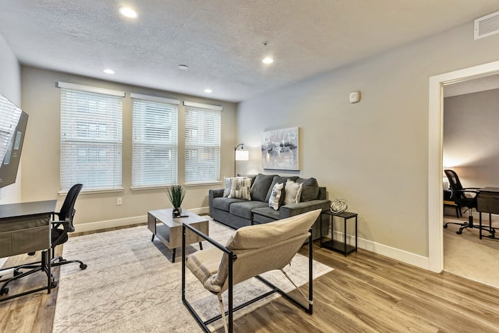 Modern Apartment W/pet-friendly & Gym - Salt Lake City, UT