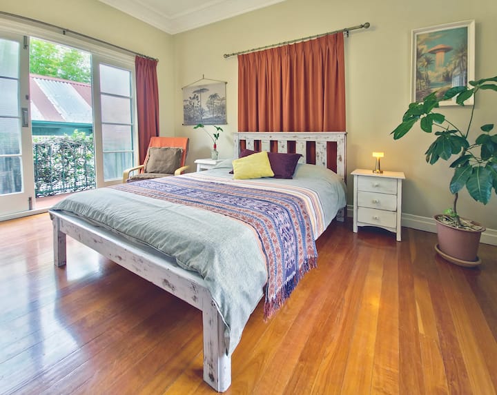 2 Rooms/2 Beds, Beautiful House With Pool - Brisbane