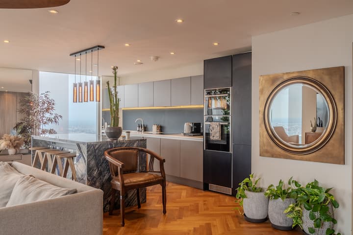 2-bed Penthouse Deansgate Square, Incredible Views - Manchester