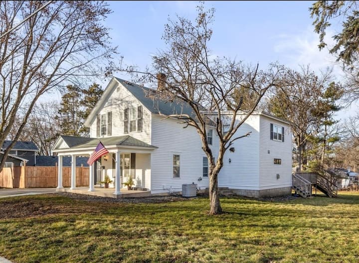 Casa Blanca Stillwater
*The Perfect Getaway* - Stillwater, MN