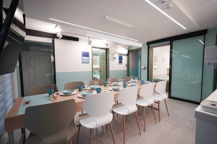 홍대입구역3번출구/big Group/1f/free Storage/8bed/3r&2bath - Seoul