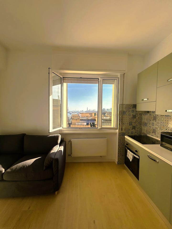 Centre Historique - Vue Sur Le Port Et Proche Gare - Génova