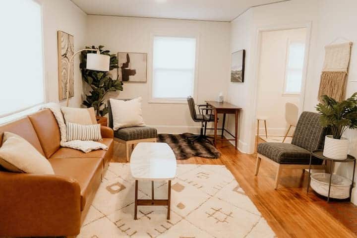 Cute 2 Bed Cottage - Walk-able To Noda + Lightrail - Charlotte, NC