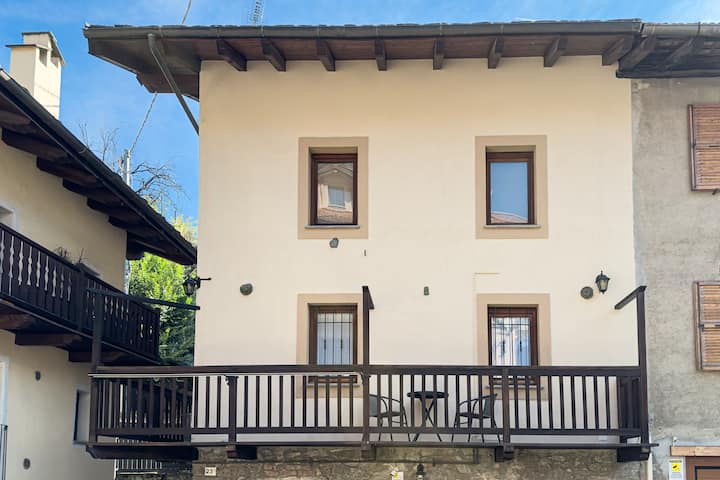 Alp Break 1 - In The Historic Village - Aosta