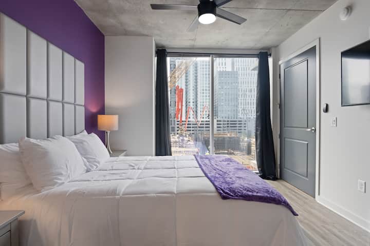 Magnificent Purple Rain Highrise W/pool! - Atlanta, GA
