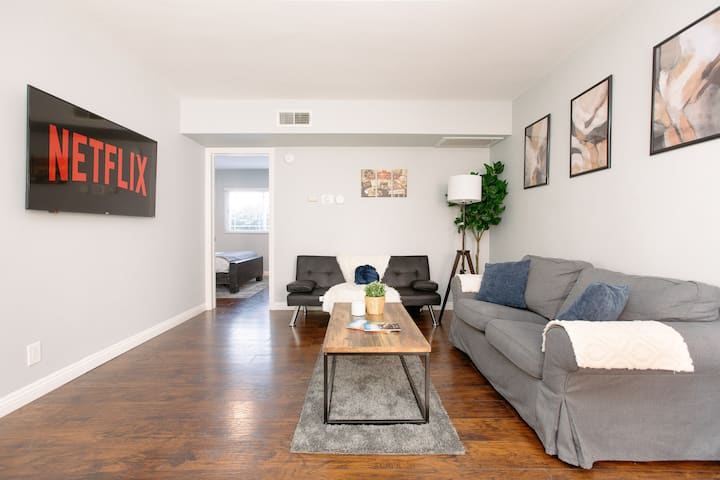 Luxury Stay By Universal Studios & Burbank Airport - Burbank, CA