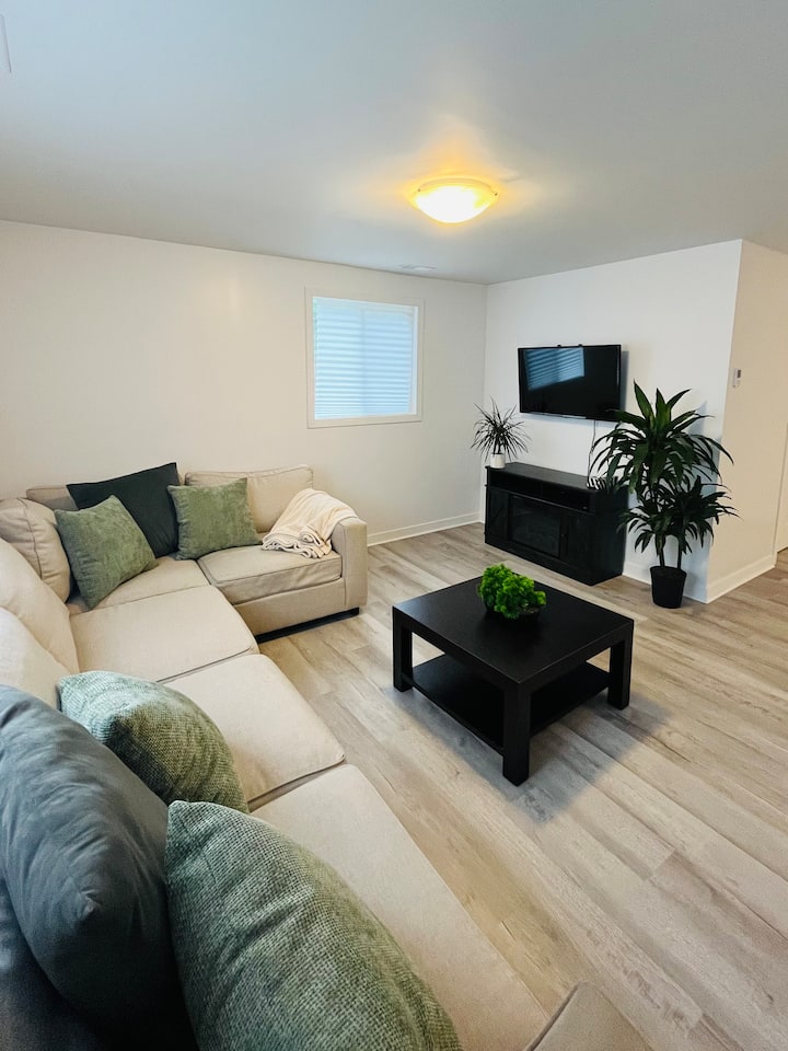 Orono Townhouse Retreat-clarington - Newcastle