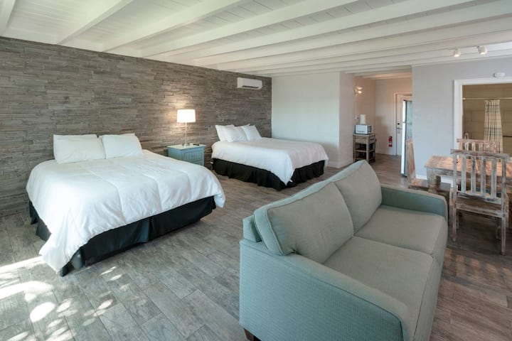 Resort Location Efficiency Hotel - Curry Hammock State Park, Marathon