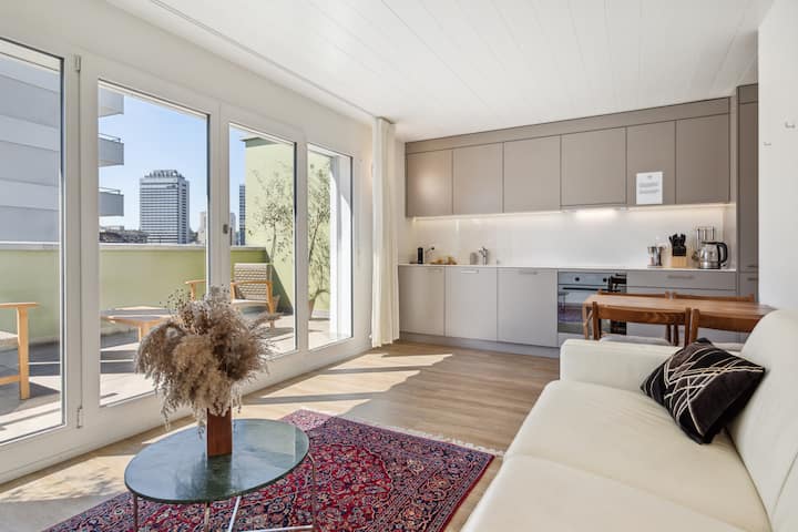 Rooftop Terrace Views: Cozy 1br City Apartment - Kloten