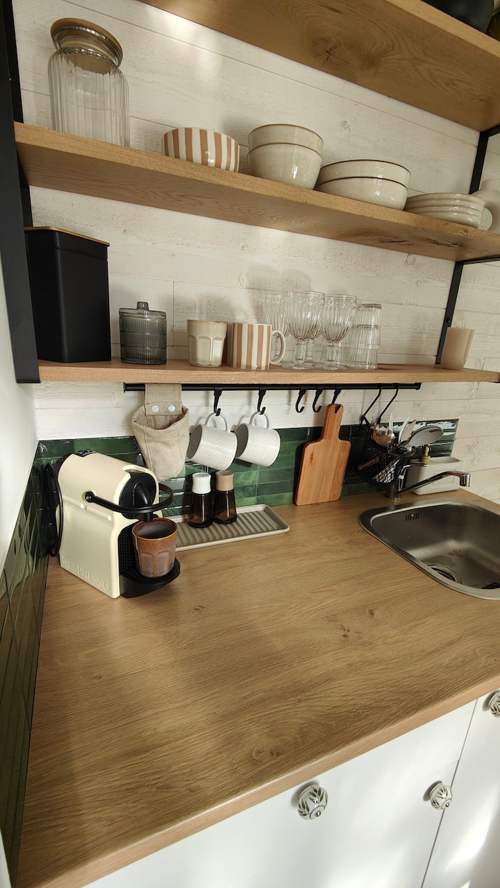 L'échappée Verte 
Tiny House Avec Vue Sur éTang - Basse-Normandie