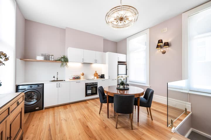 Macquarie House -Free Parking -Beachside -Luxury - Newcastle