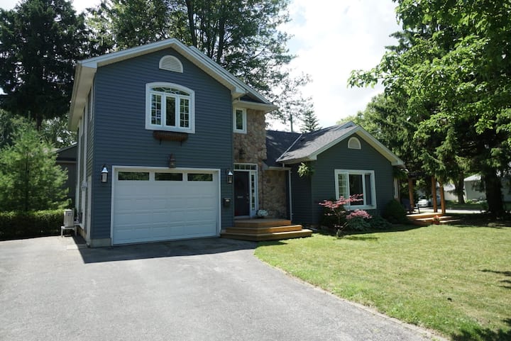 Lakeside Getaway In Bright's Grove - Sarnia