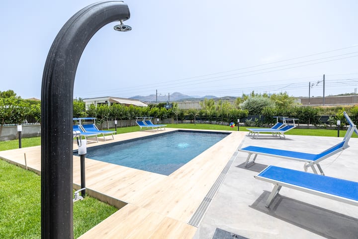 13 Places. Villa Arvilla Avec Piscine Privée - Piano Battaglia